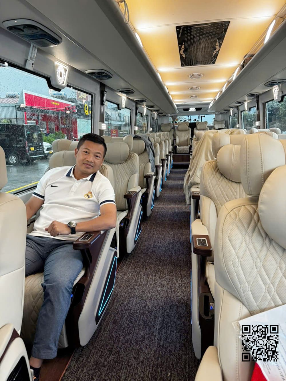 VIP Limousine Rental in Da Nang 2026 | Travel Car Service with Driver